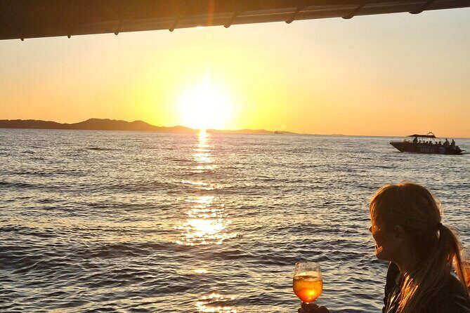 Zadar: Romantic Luxury Sunset Boat Tour with Aperol Spritz - What Makes This Tour Stand Out?