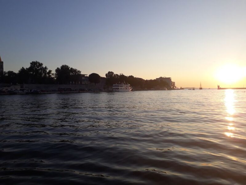 Zadar: Sunset Boat Tour - Who Should Consider This Experience