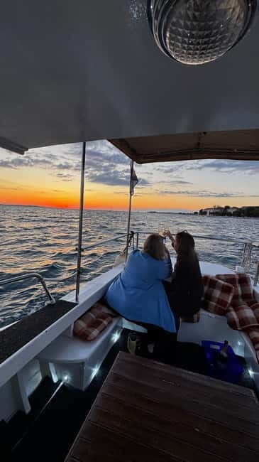Zadar: Sunset boat tour with champagne - FAQs