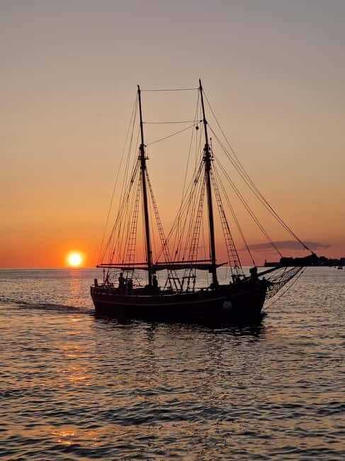 Zadar: Sunset Cruise on Traditional Boat with Wine - What You Can Expect from the Tour