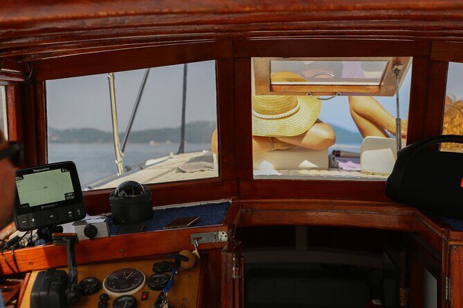 Zadar Sunset Tour by Boat with Wine and Snacks - Who Would Love This Tour?