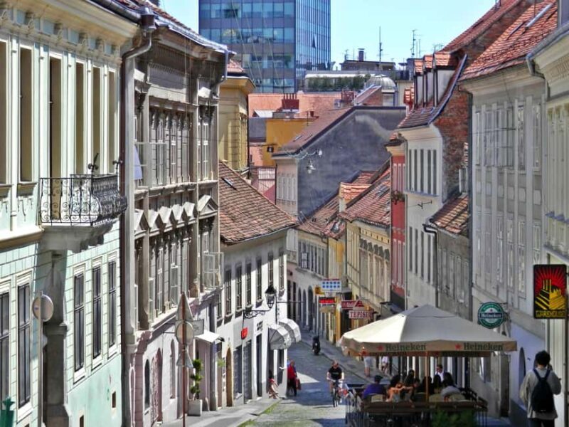 Zagreb: Group walking tour of Zagreb (funicular included) - Zagreb: Group Walking Tour of Zagreb (Funicular Included) – A Complete Look  