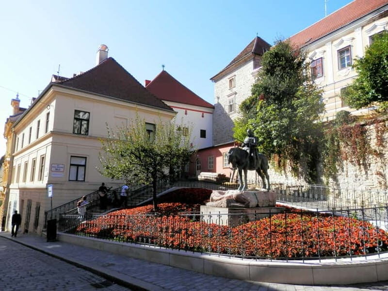 Zagreb: Group walking tour of Zagreb (funicular included) - Is This Tour Right for You?  