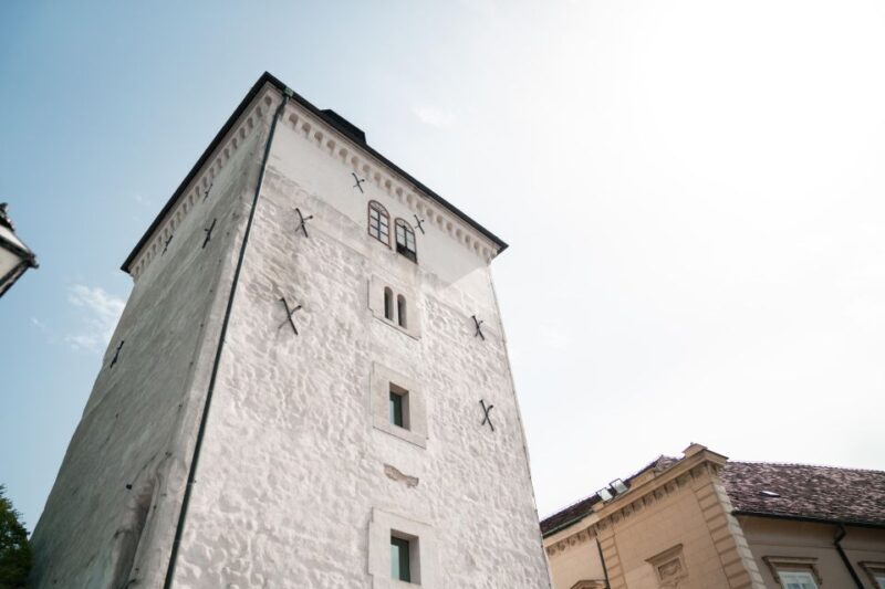 Zagreb: Guided City Tour with WWII Tunnels - Key Points