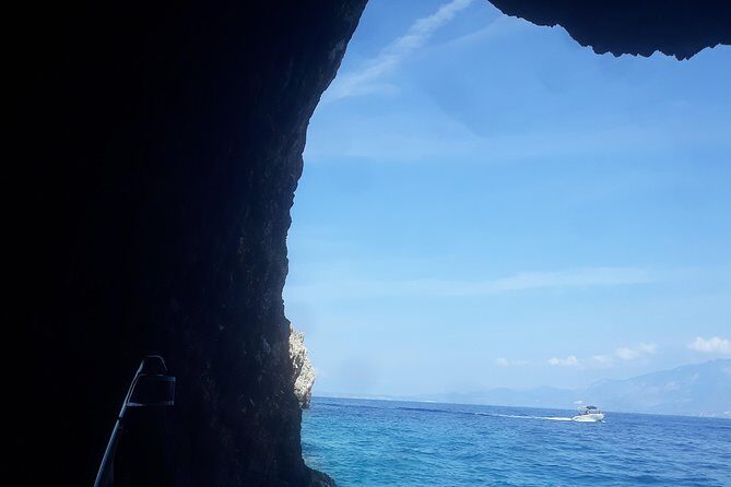 Zakynthos Navagio View - Boatrip, Caves & Xigia Beach exploration - Who Should Consider This Tour?