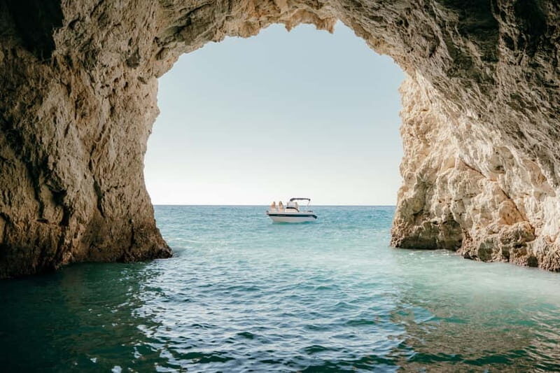 Zakynthos: Private Boat Tour  South Coast & Swim Stops - Key Points