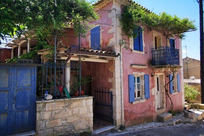 Zakynthos Sunset Tour with Greek night to Kampi - Who Is This Tour Best Suited For?