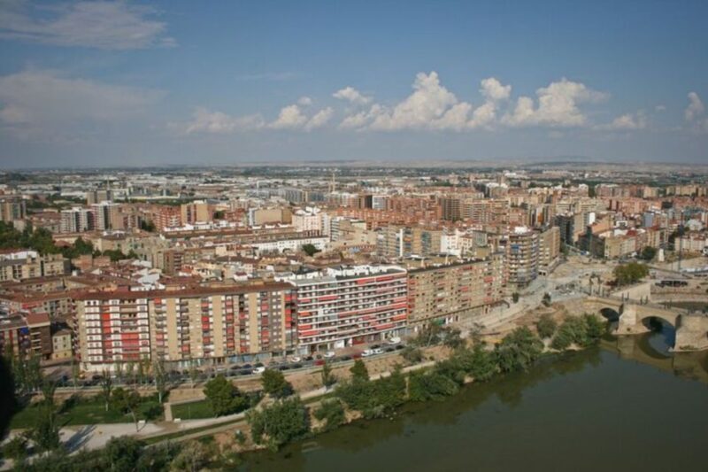 Zaragoza: Private custom tour with a local guide - Exploring Zaragoza with a Private Guide: What to Expect