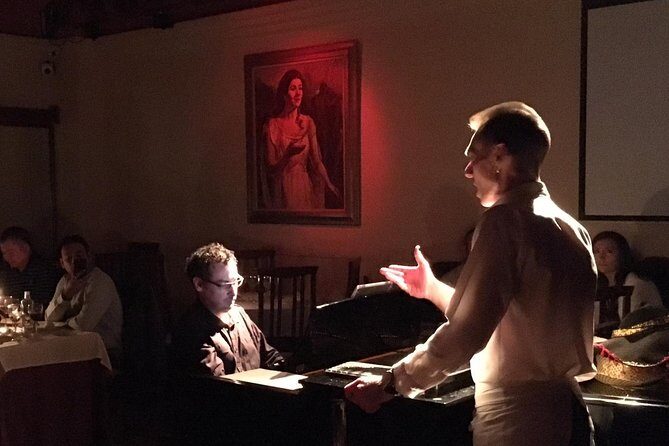 Zarzuela Opera and Dinner at La Castafiore Restaurant in Madrid - FAQs