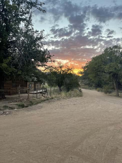 Zion: Harry Potter-Inspired Zion Ghost Tour with Sunset View - Ghost Hunting with Professional Equipment