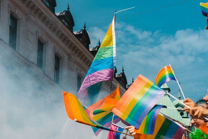 Zona Rosa Mexico City Nightlife of Magic LGBT+ And Bar Tour - Cheers to Diversity: The Bar Experience