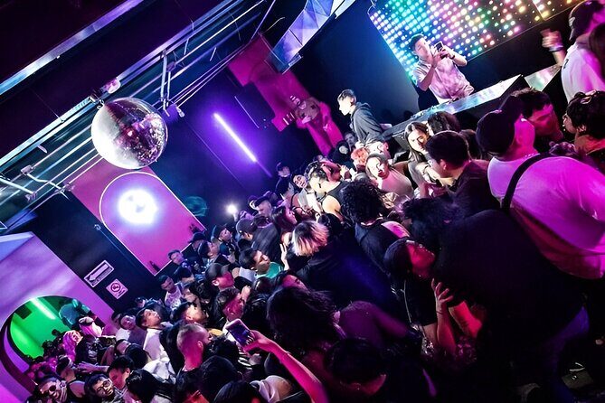 Zona Rosa Mexico City Nightlife of Magic LGBT+ And Bar Tour - Who Should Consider This Tour?