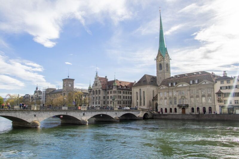 Zurich: 2-hour Best Intro Walking Tour with a Local - Who Will Appreciate This Tour?