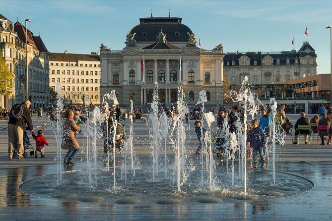Zurich City Tour with Chocolate Tasting and Lake Cruise - Lake Zurich Cruise: A Relaxing Finale