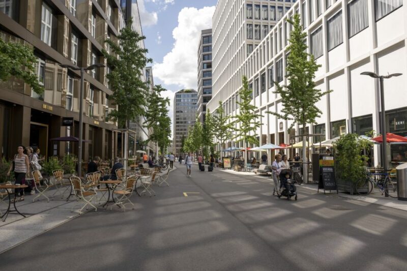 Zurich: City Walking Tour Made in Zurich - Discovering Zurich’s New Quarter