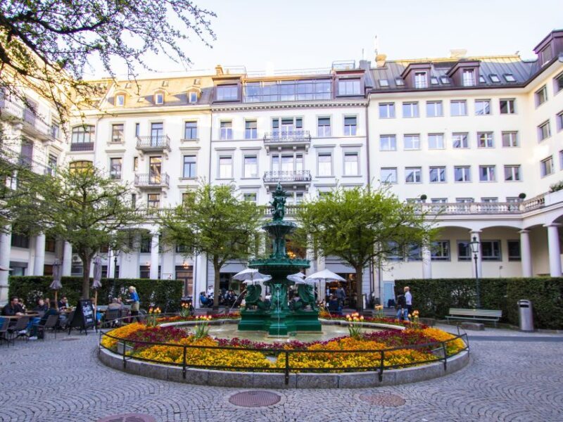 Zurich: Exclusive Swiss Banking Tour with a Local - Key Points