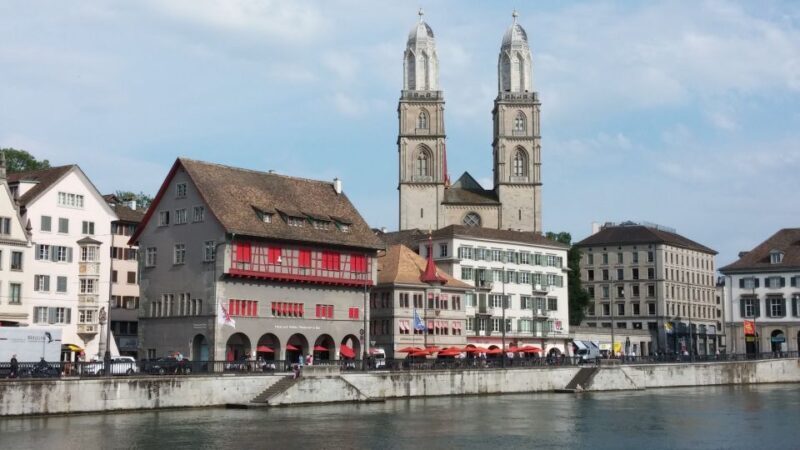 Zurich: Private Walking Tour with a Local Guide - A Closer Look at the Tour Experience